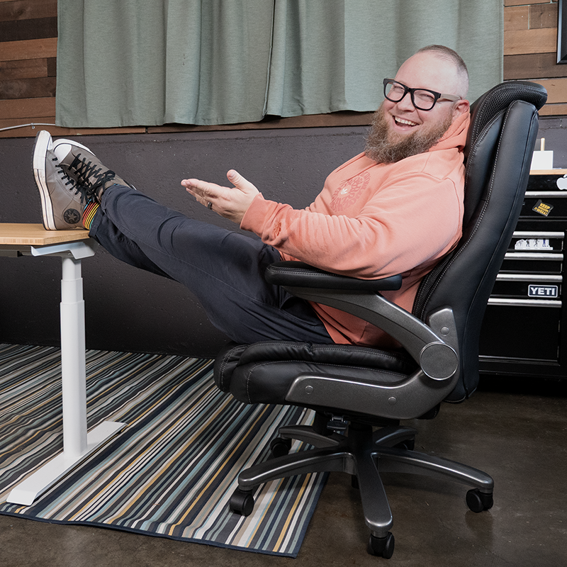 We Tested Staples Big & Tall Office Chairs - Here's What to Know | Chubstr